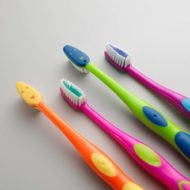 Plak Smacker Li'l Grip Kids' Toothbrushes (144 ct) - Young Specialties