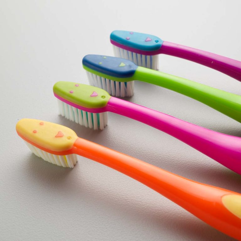 E-Junior Toothbrush by Plak Smacker - Young Specialties